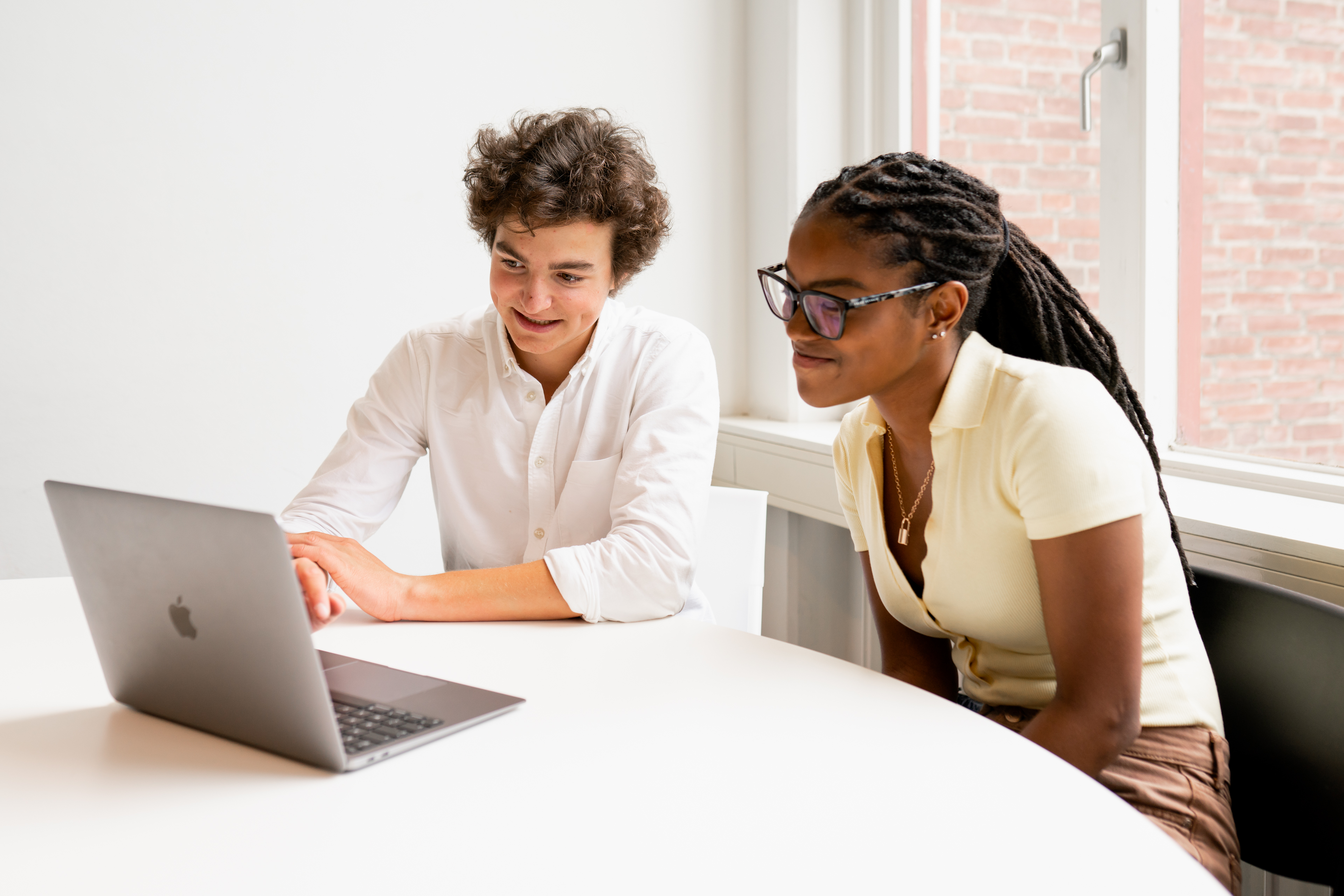 Get access to academic top talent – UvA Job Board